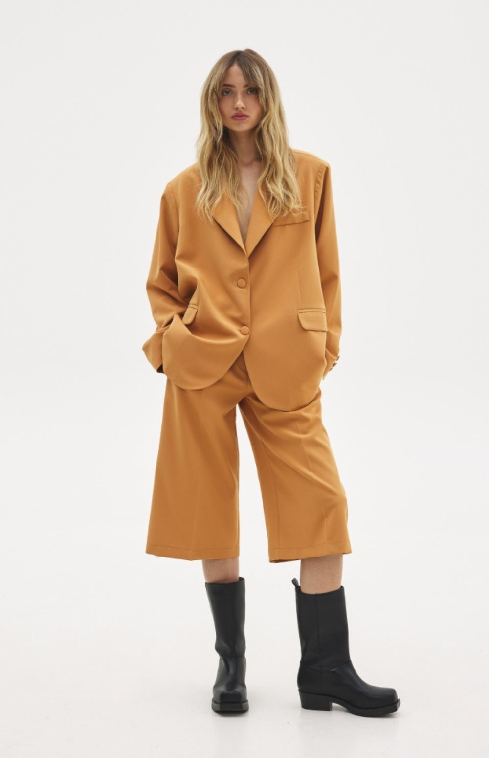 ERIKA BLAZER | CAMEL SUNSETGO