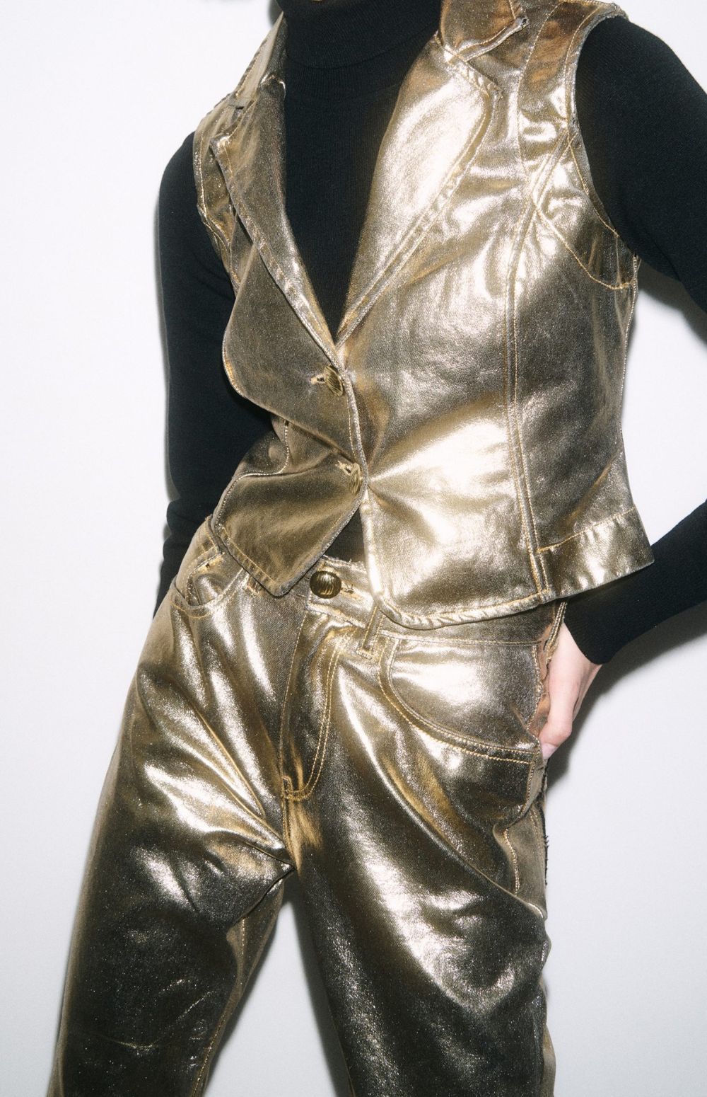 GOLD GILLET