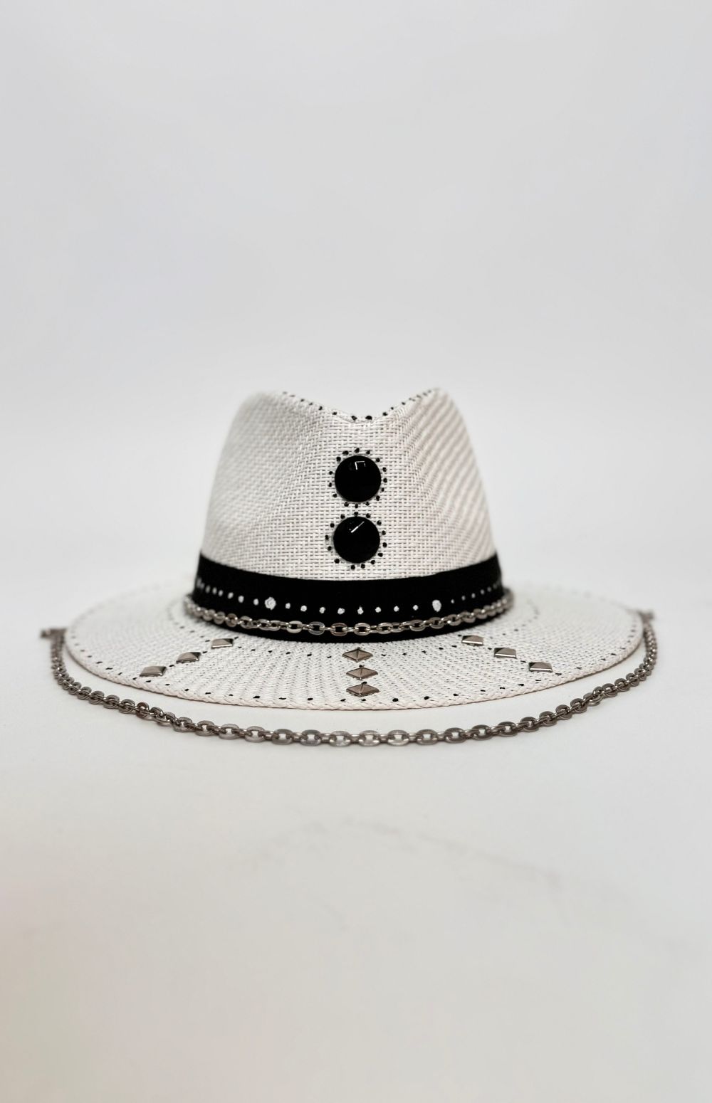 HANDMADE HAT WITH CHAIN